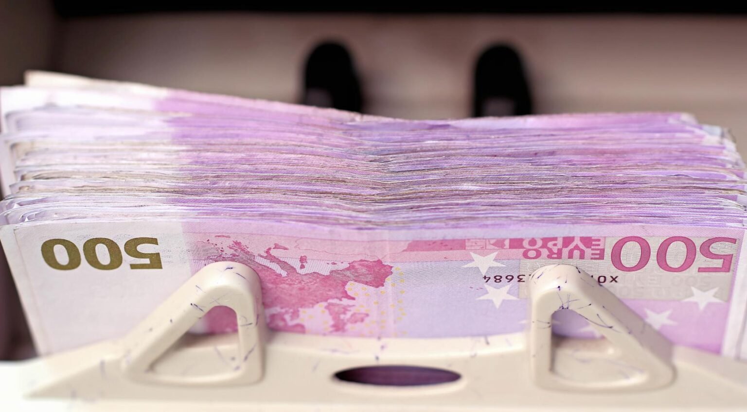 Collectieve afspraken verhogen salarissen met 5,3% vorig jaar, maar ...