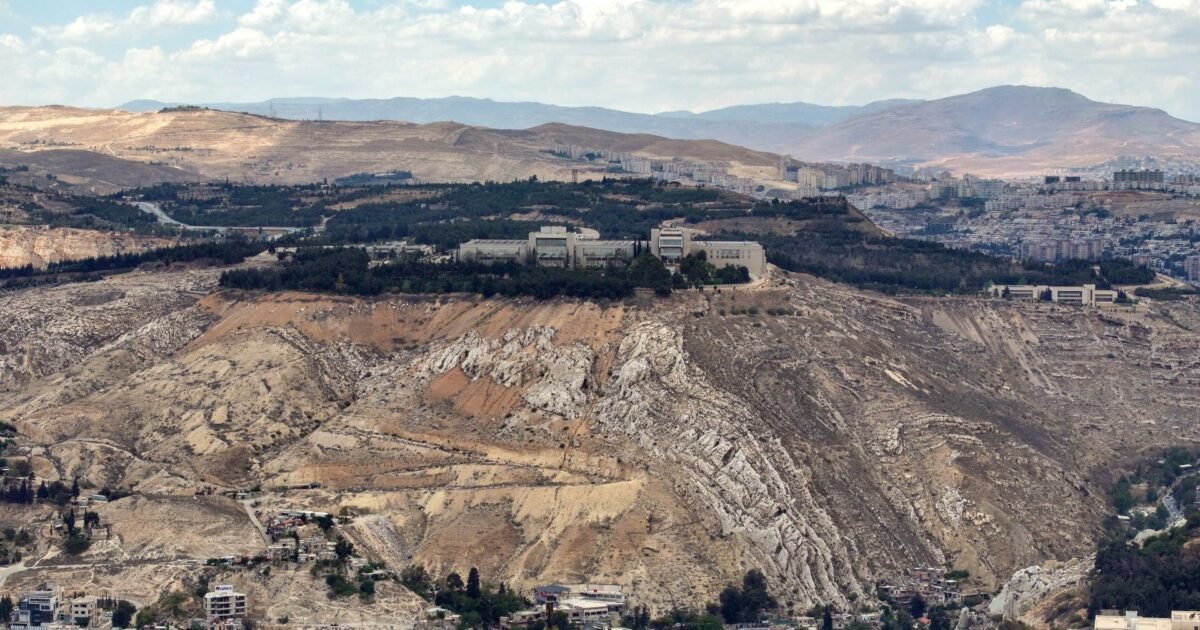 Kaart van de uitbreidende luchtaanvallen van Israël in Syrië ...